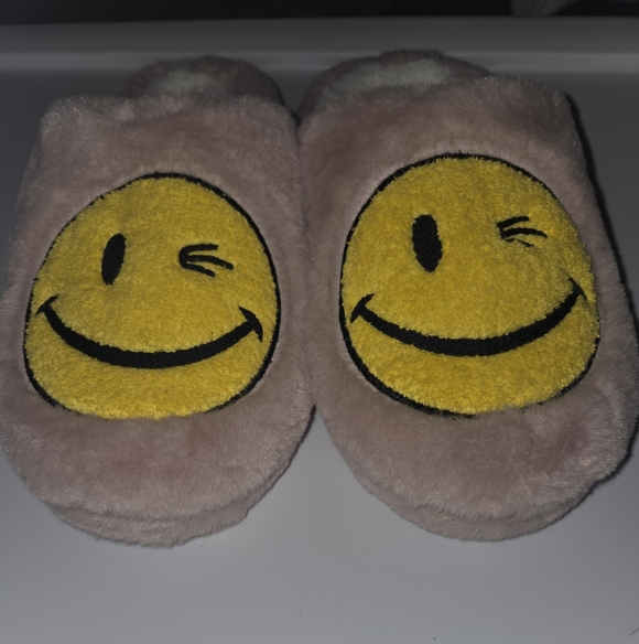 Joe Boxer | Shoes | New Joe Boxer Blush Slippers | Poshmark